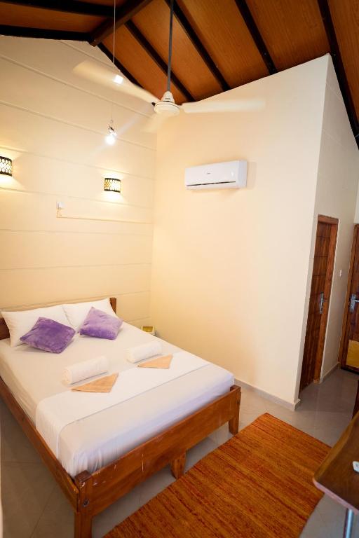 The Coastal Hotel, Trincomalee, Sri Lanka - Booking.com