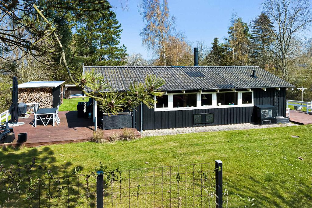 Cozy Holiday Home 450 M From The Water, Tranekær (updated prices 2025)