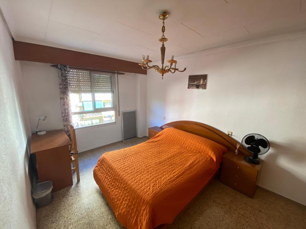 FLAT FAMILY NEAR BEACH GARDEN CENTER AND METRO, Valencia (prezzi ...