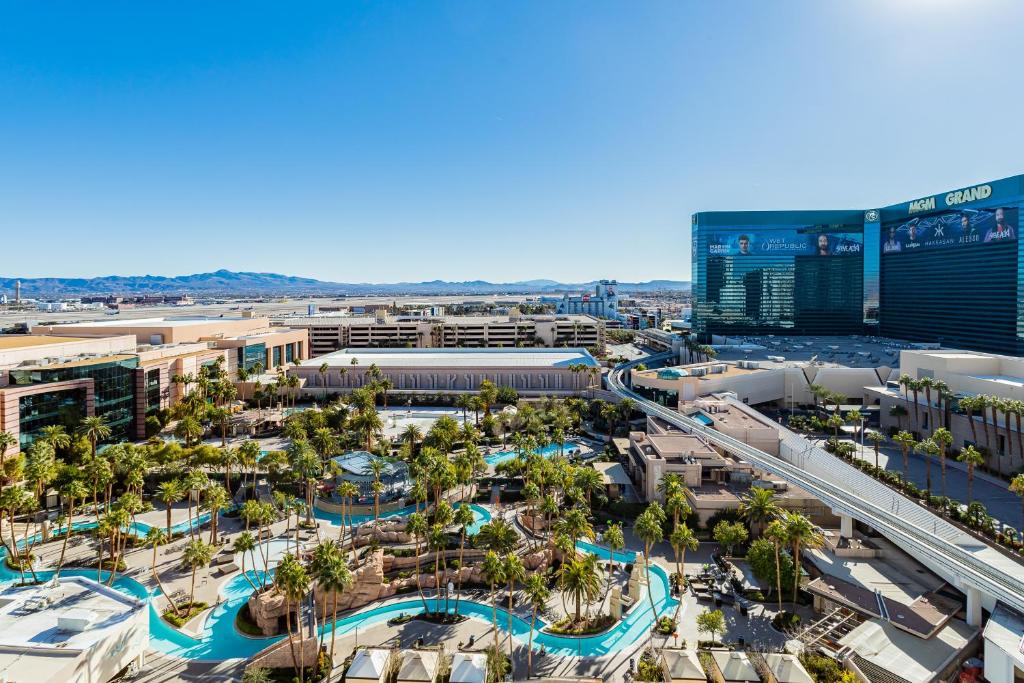 MGM Signature, Centrally Located, Strip Views NO RESORT FEE, Las Vegas ...