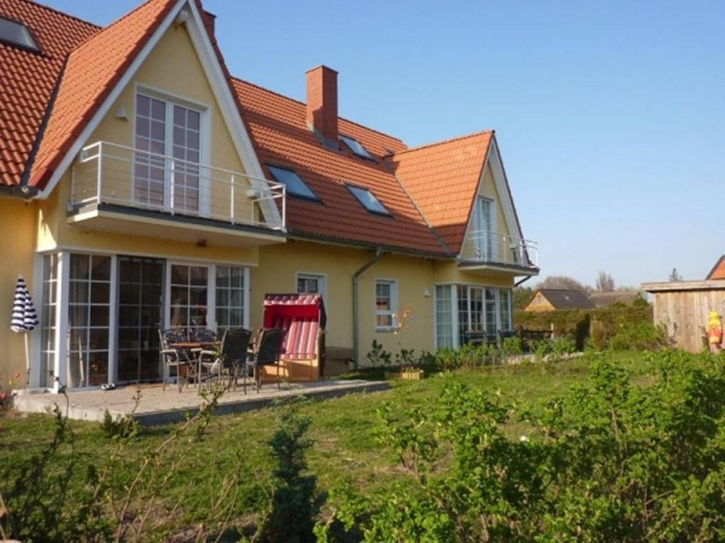 Wildrose FW 2, Born (updated prices 2025)