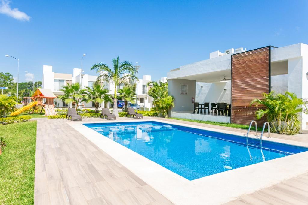 House in Private Altus Ii, Cancún (updated prices 2025)