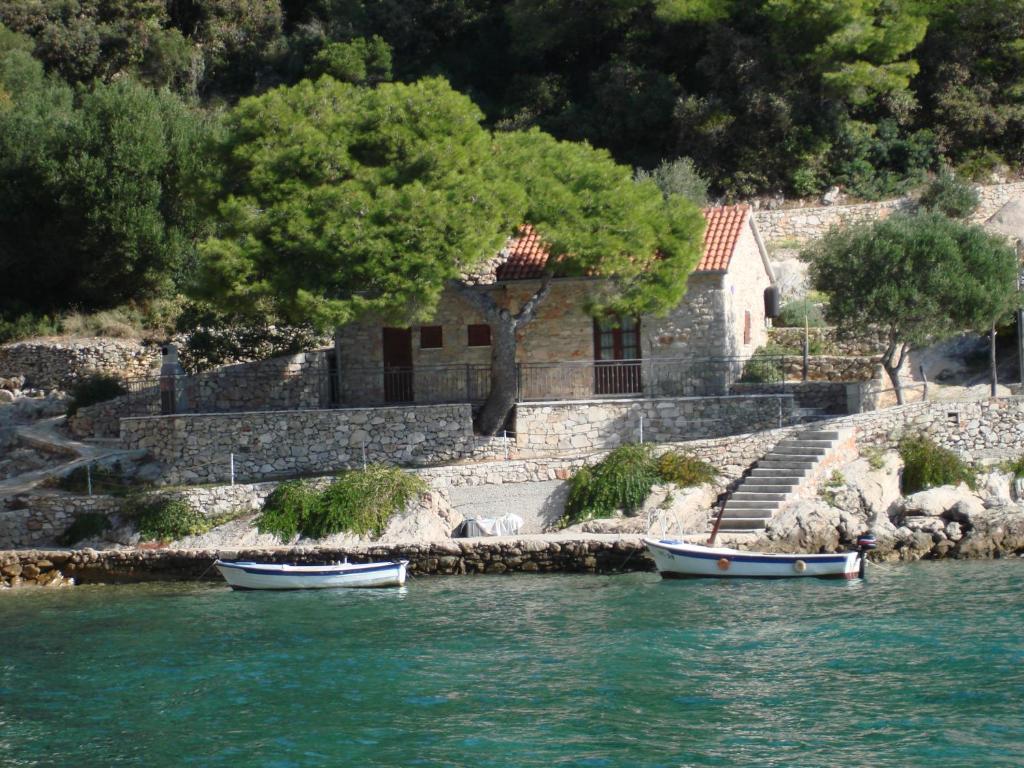 Seaside Cottage Bor, Gdinj (updated prices 2026)