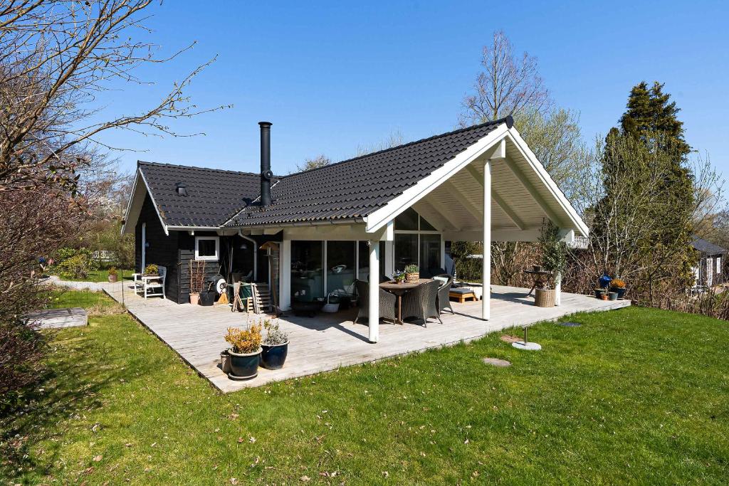 Holiday Home Within Walking Distance To The Water, Vejby (updated ...