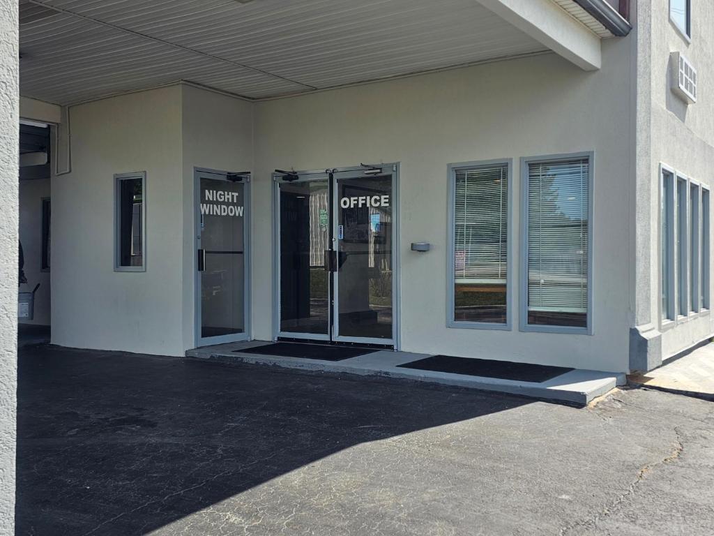 budgetel Inn & Suites, Moody – Updated 2023 Prices