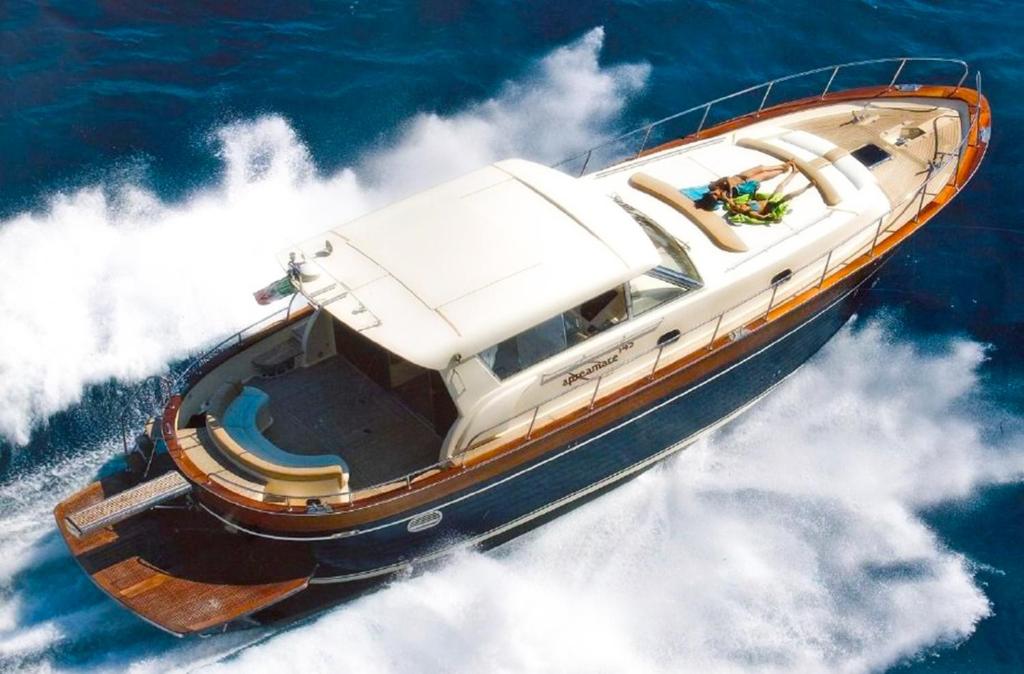 Apreamare Gozzo 54 Cambria, Castellammare di Stabia (bijgewerkte ...