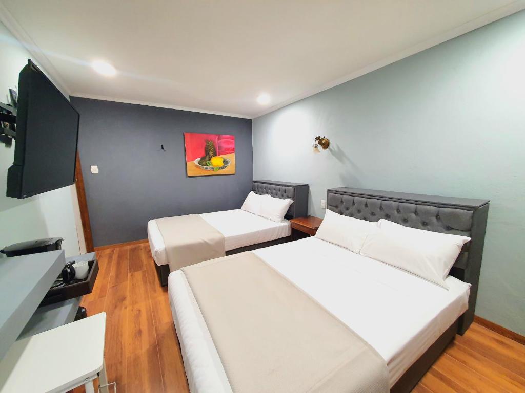 Suite privada doble cama mat Eugenio S, Mexico City (updated prices 2026)