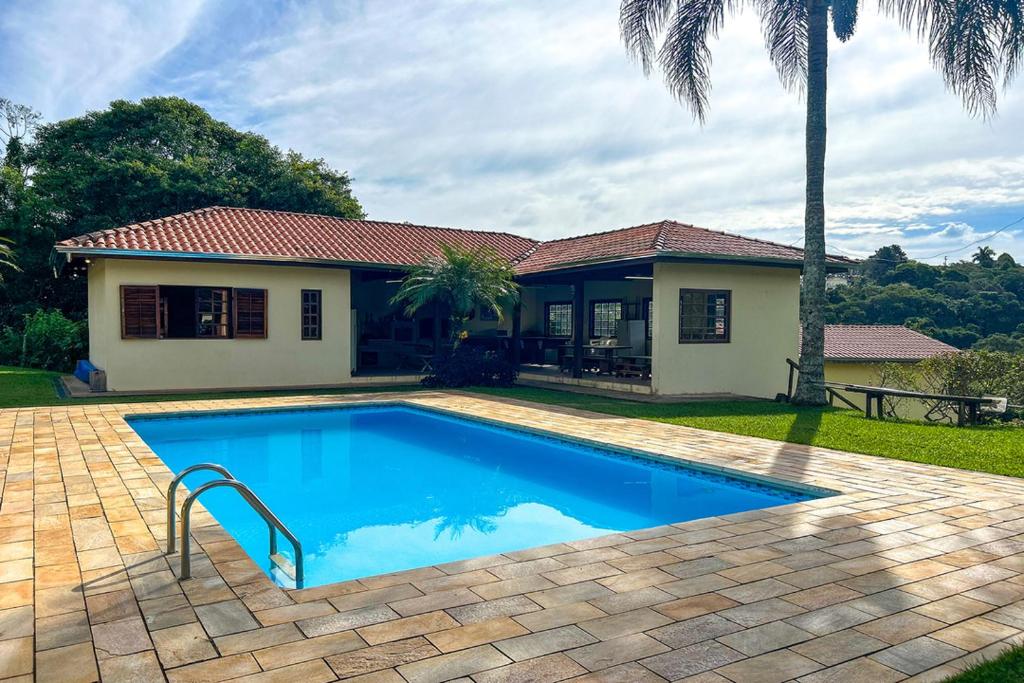 Casa de campo c piscina e natureza em Mairinque SP, Mairinque (updated ...