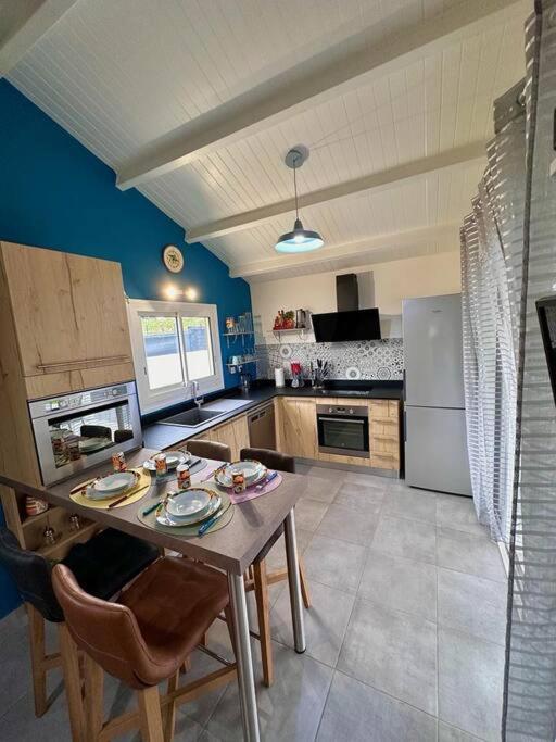 Maison élégante F2 Le Pitaya, Le Moule (updated prices 2025)