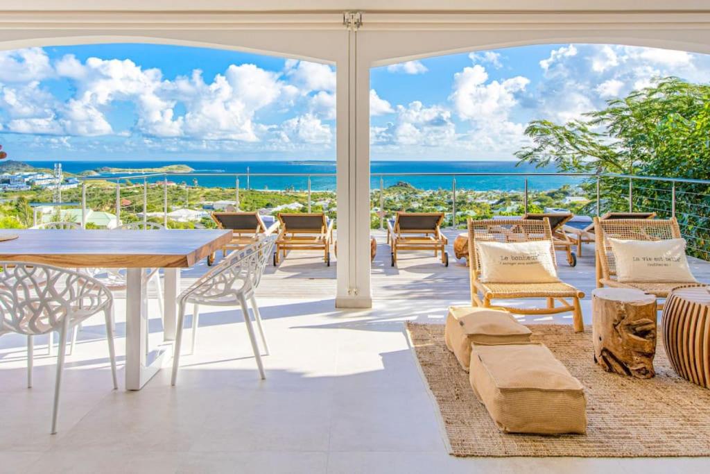 Casa Del Mar, luxury and magical view of Orient Bay, Orient Bay ...