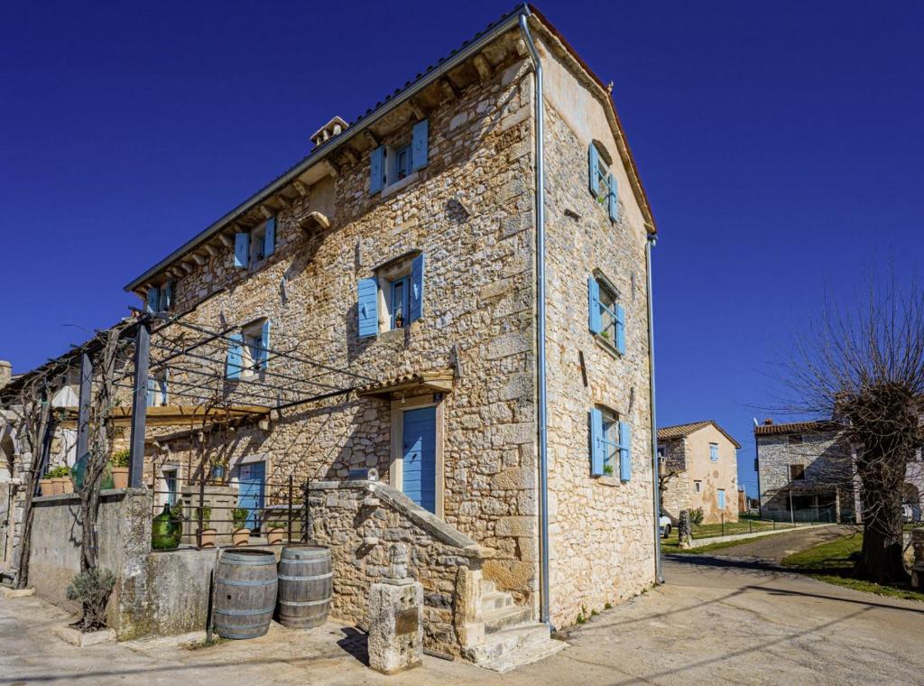 Wine & Heritage - Johan i Matija in Grandići - Istrien, Croatia ...