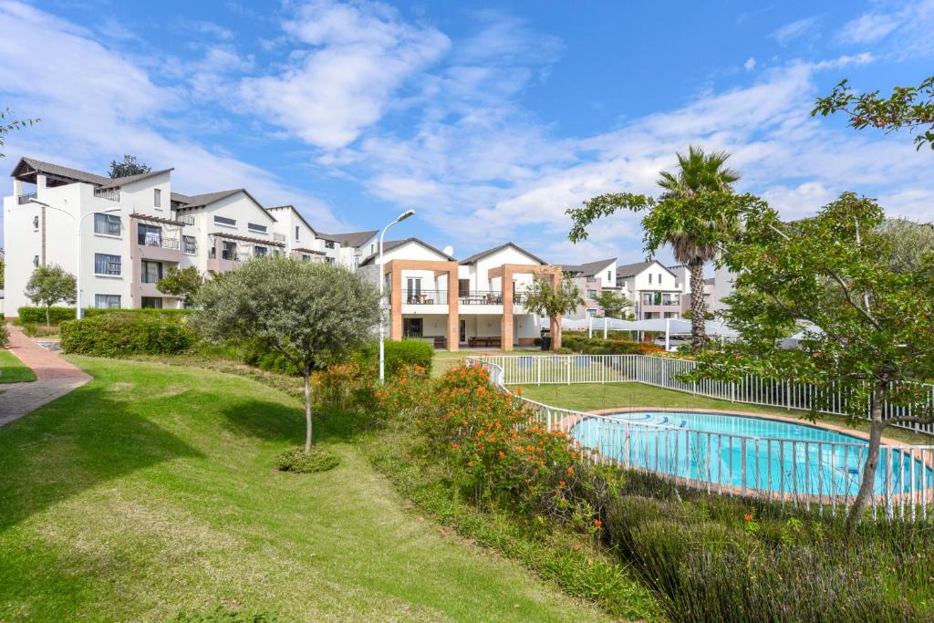 V&S Apartments - Executive Suite in Fourways, Johannesburg, Fourways ...