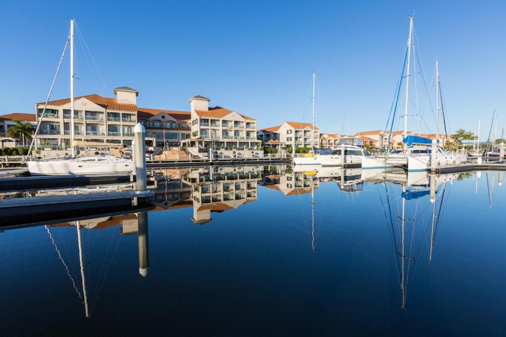 Hope Harbour Hotel, Gold Coast (updated prices 2025)