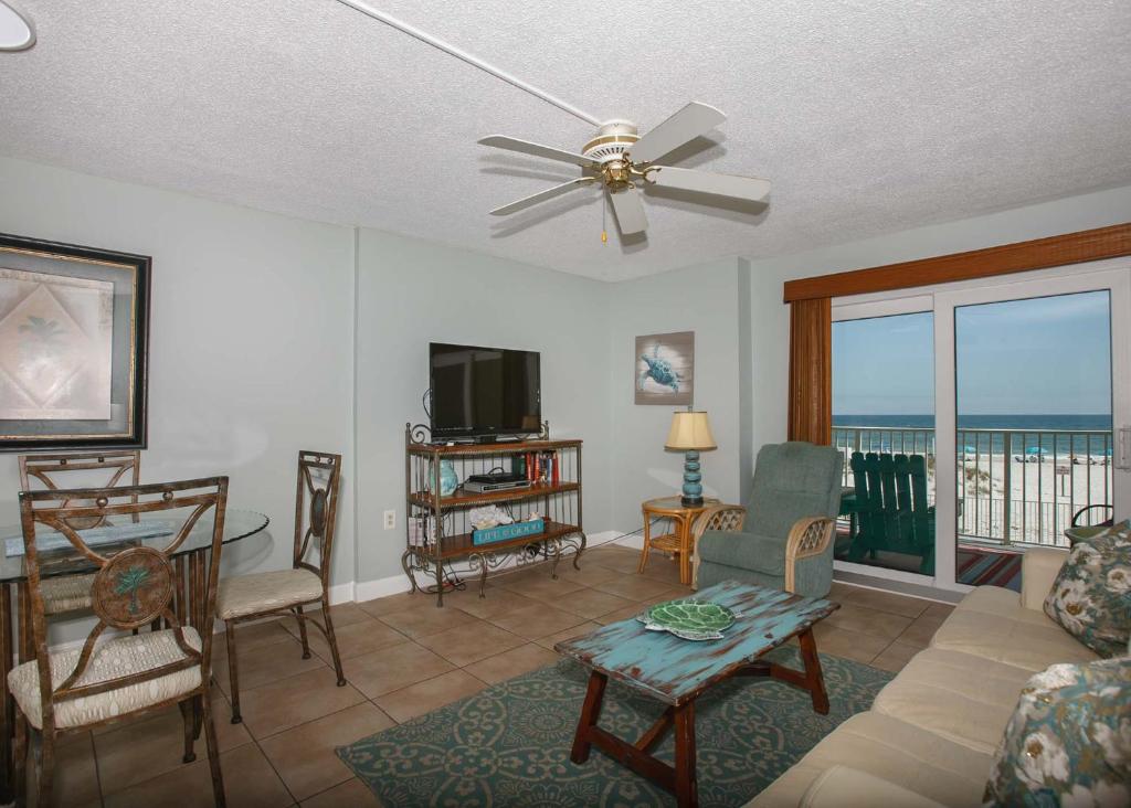 Clearwater 1C by ALBVR - Beautiful Beachfront Views! Great location ...