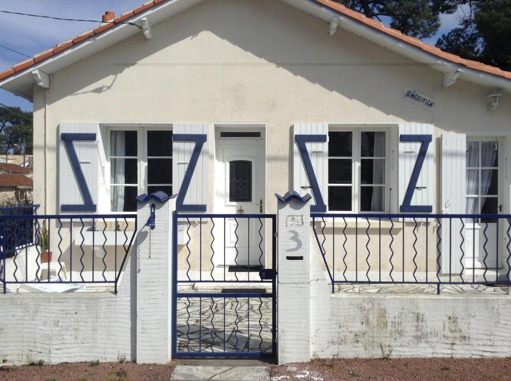 Charmante petite maison typique Royan JUILLET Location minimum 7 jours ...