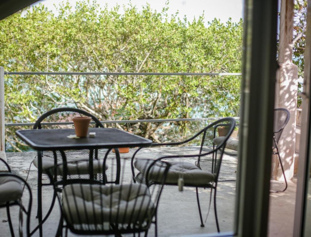 Bego’s Lagoon House: Free Kayaks And Bikes! - Bacalar