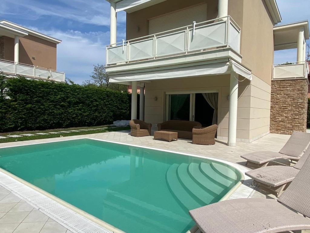 The Diamond - Luxury Villa with Private Pool, Padenghe sul Garda – Aktualisierte Preise für 2024