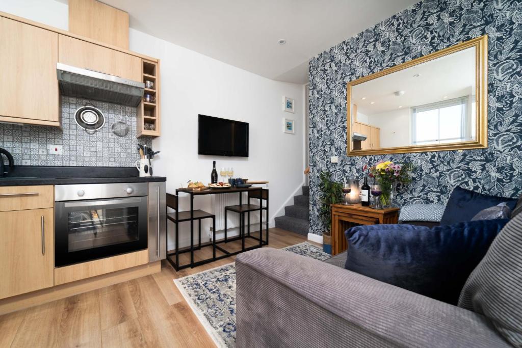 Little Waves, St Ives (updated prices 2026)