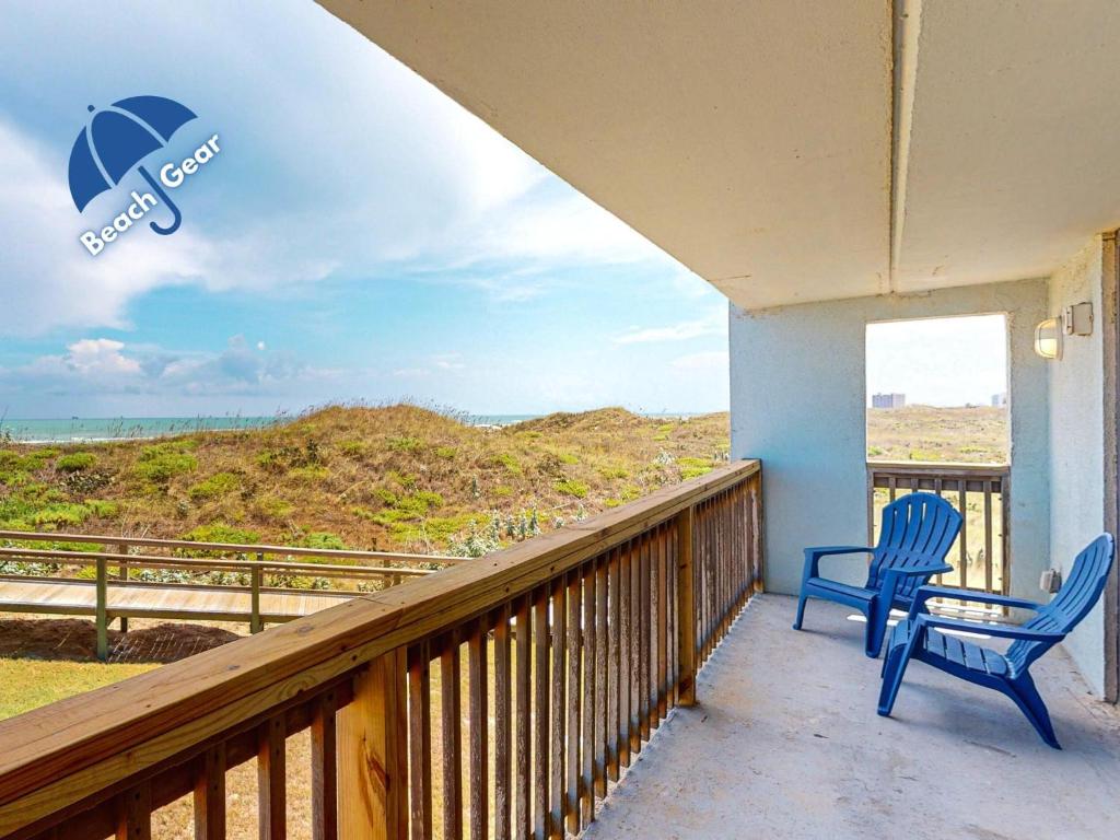 MT104 Beautiful Newly Remodeled Condo with Gulf Views, Beach Boardwalk ...