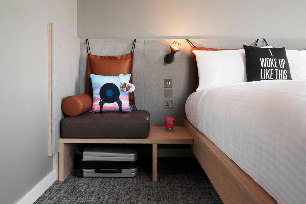 Moxy Slough, Slough (updated prices 2025)