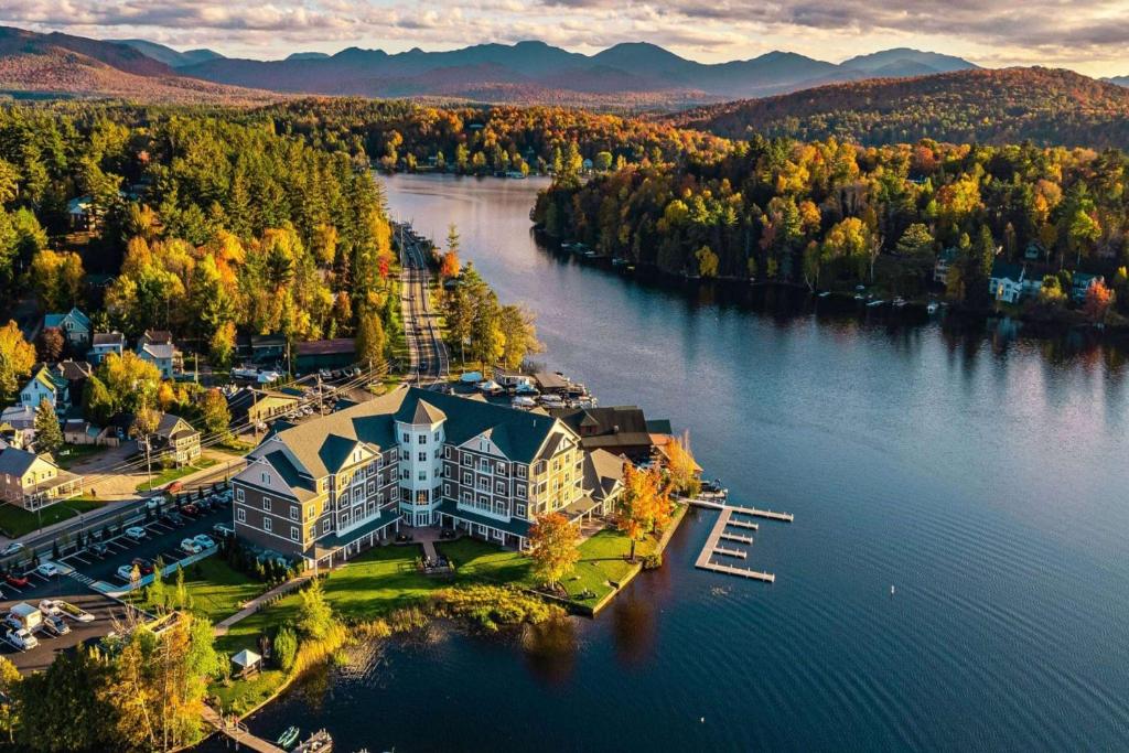 Saranac Waterfront Lodge, Saranac Lake (updated prices 2024)