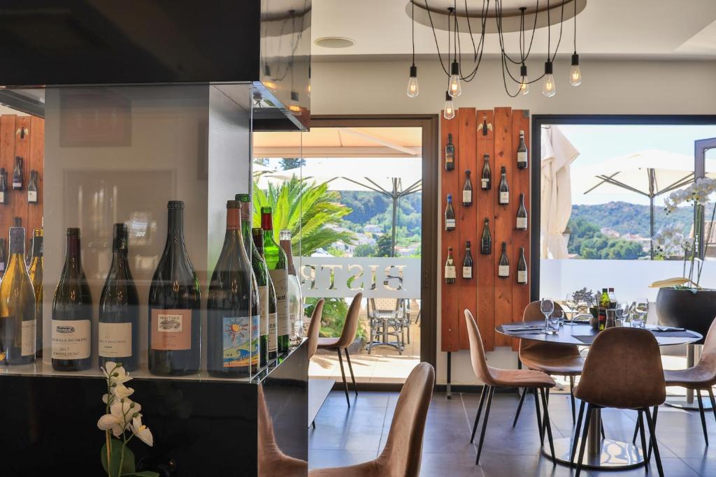 Perla Restaurant