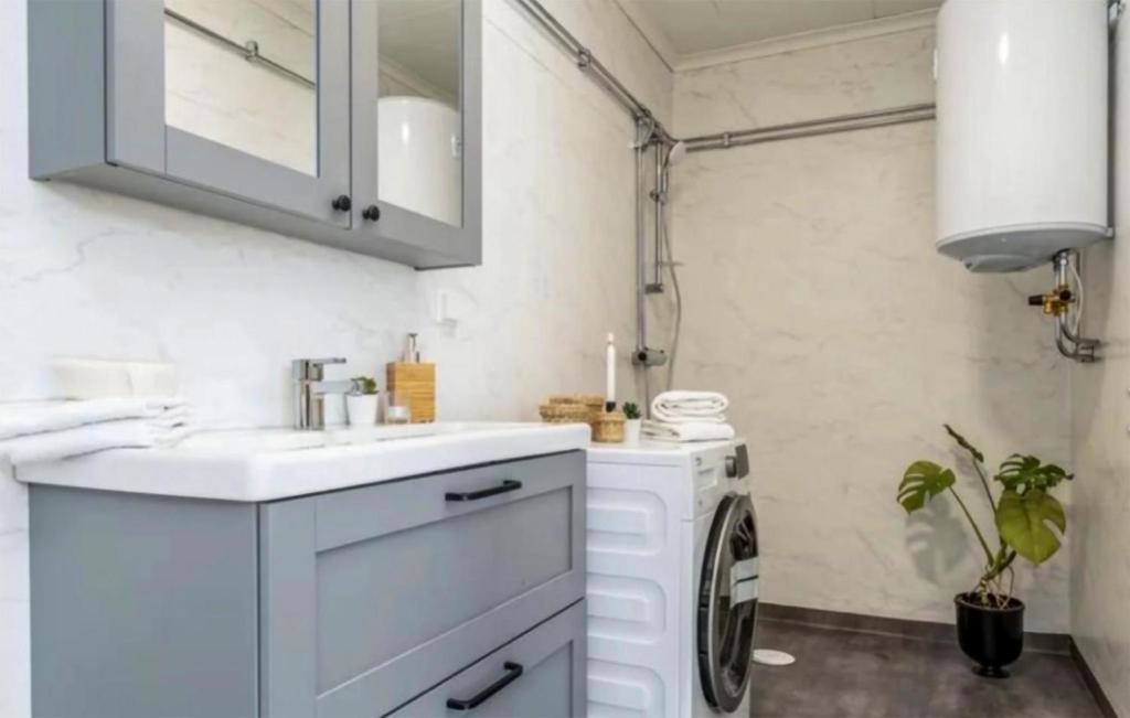 Amazing Home In Idkerberget With Kitchen, Grangärde (updated prices 2024)