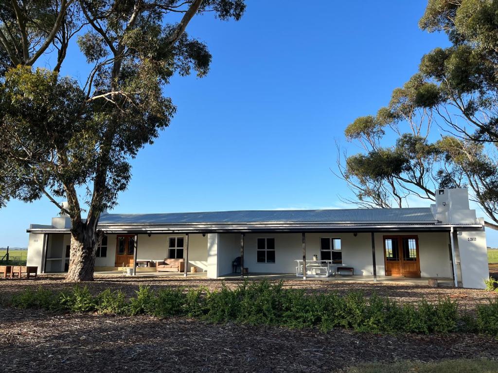 Lamb’s Inn, Bredasdorp (updated prices 2026)