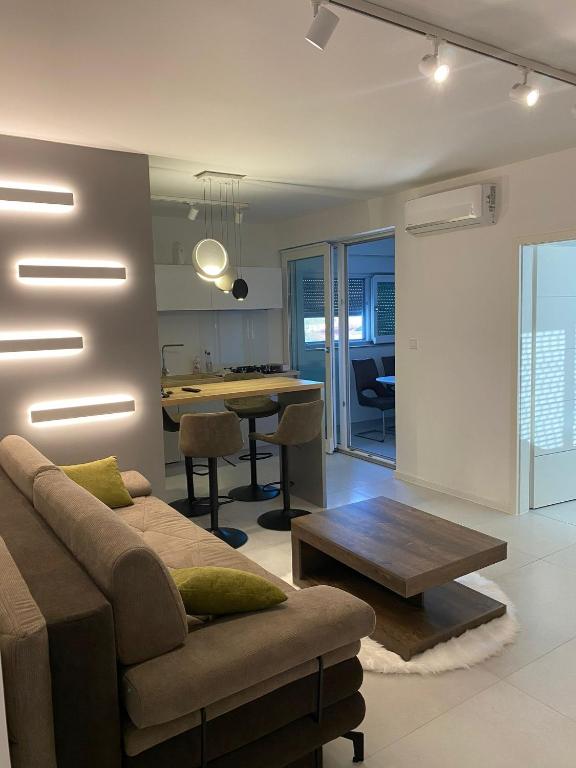 Apartman Rose Residency - SELF CHECK IN, FREE PARKING, Osijek (precios ...