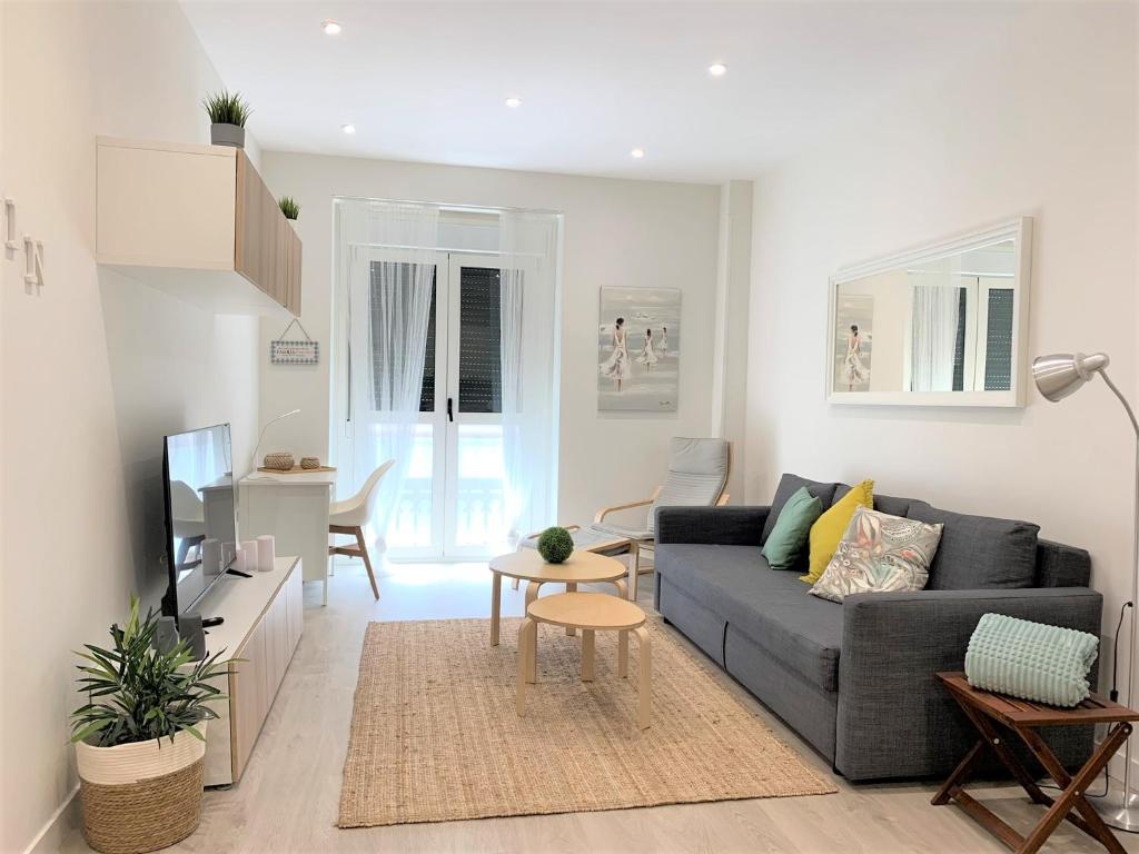 Nin Playa, Gijón (precios actualizados 2026)