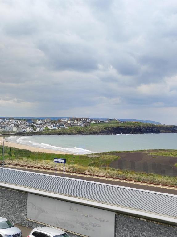 6 Golf Terrace - Portrush by the Sea, Portrush (updated prices 2025)