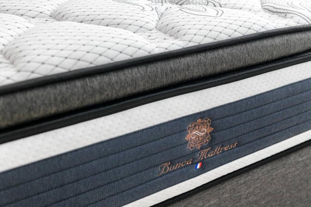 2R2B/Harmony Sunrise/1~8pax/Gurney/Mansion One, George Town (updated ...