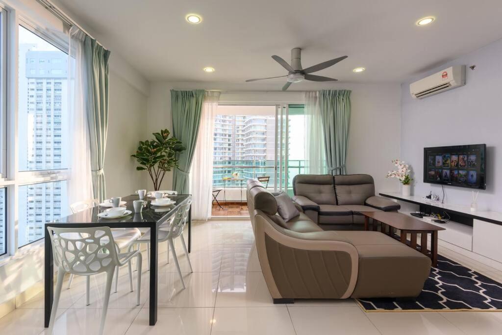 2R2B/Harmony Sunrise/1~8pax/Gurney/Mansion One, George Town (updated ...