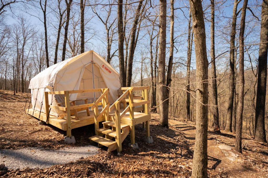 Tentrr Signature Site - OZ Outpost 3, Bentonville (precios actualizados ...