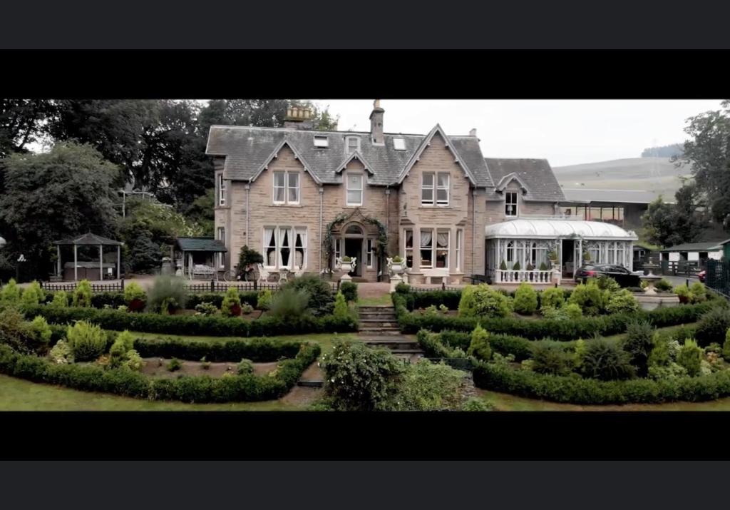 Easter and Christmas House Borders, Hawick (updated prices 2025)