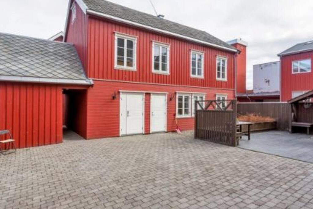 Koselig og romslig trehus!, Tromsø (nove cijene za 2024)