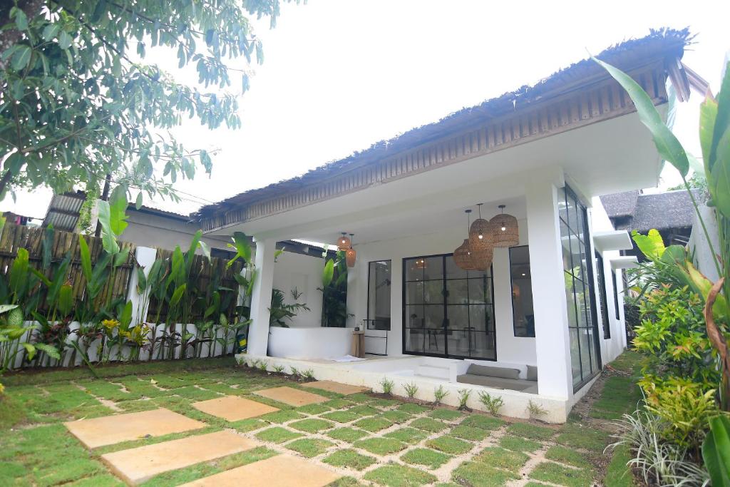 Casa Pelagia Cozy House Big Garden, Catangnan – Aktualisierte Preise ...