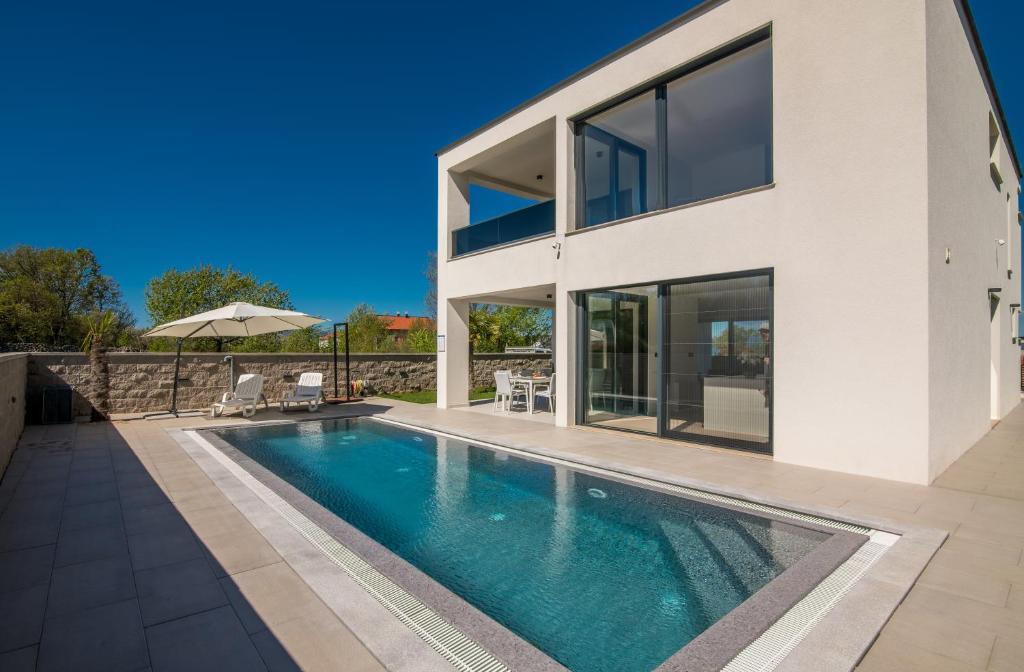 Luxury Villa Weiss - Malinska - Heated Pool - Central floor heating in ...