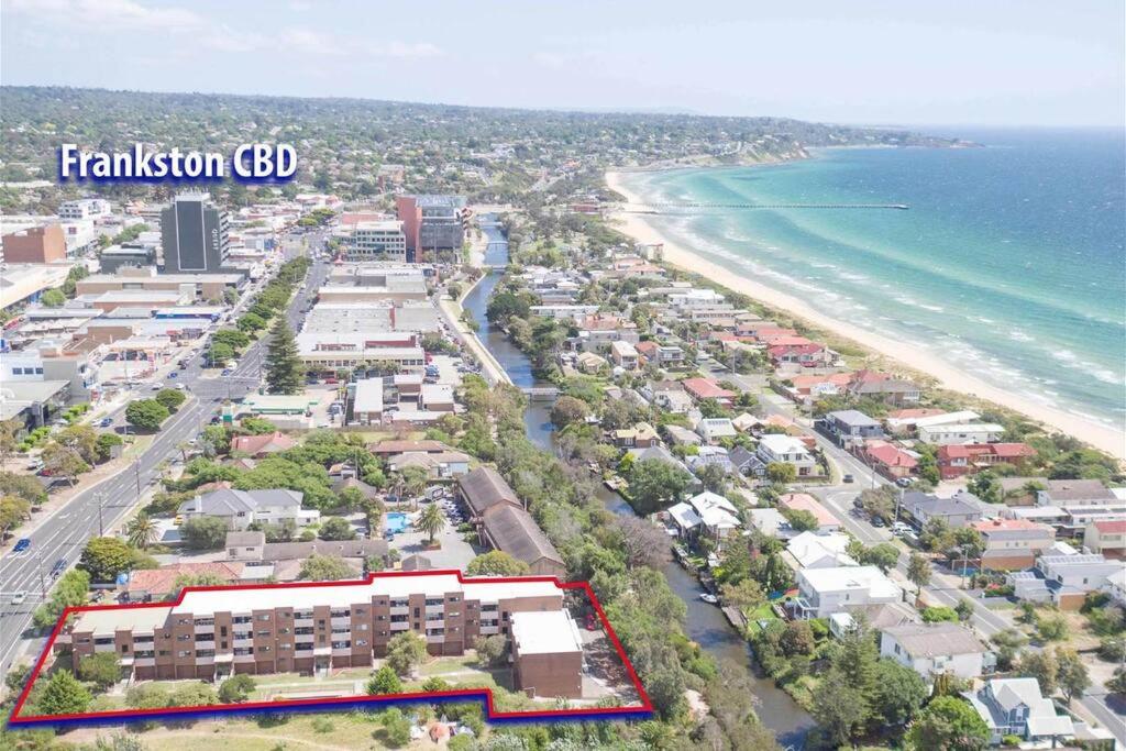Beach-side Retreat, Frankston (updated prices 2026)