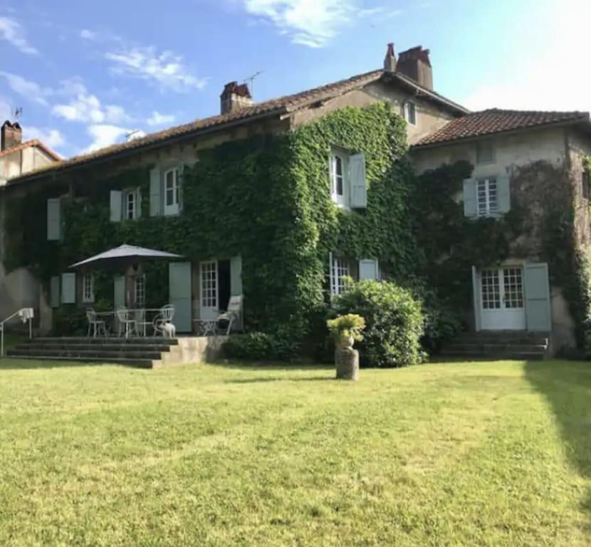Villa Demeure de charme avec piscine (Francia Saint-Constant) - Booking.com