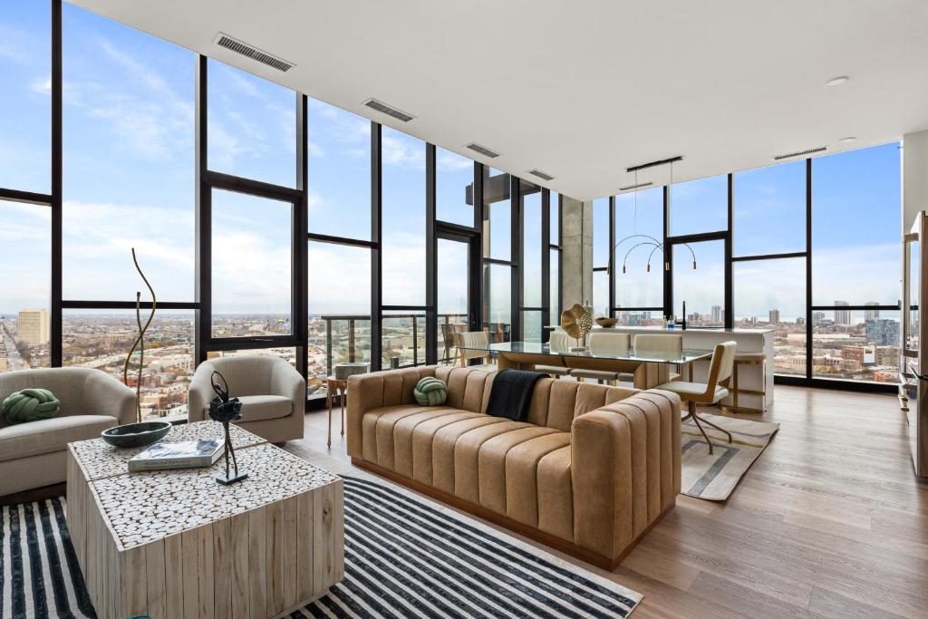 Avenir West Loop Penthouses with Iconic City Views, Chicago (updated ...