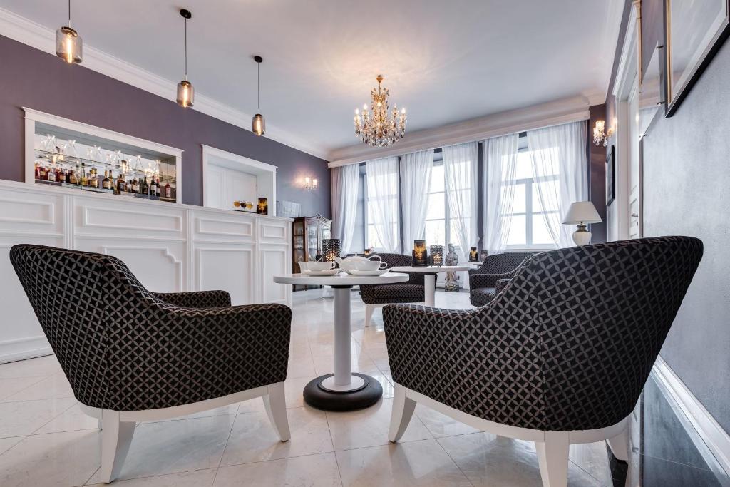 Talaria Resort&Spa, Trojanów (updated prices 2025)