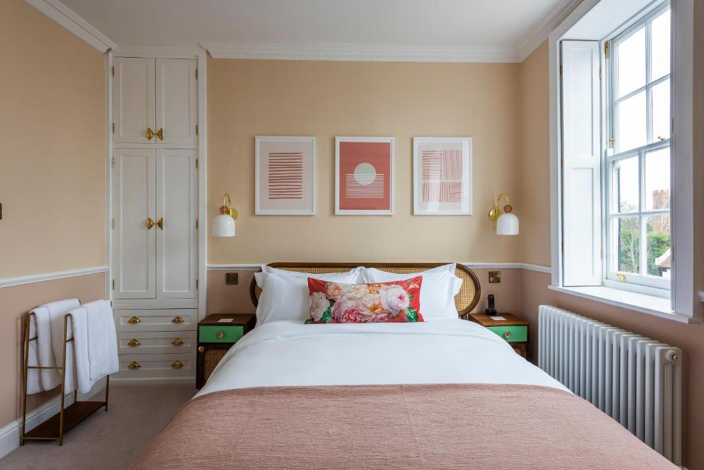 The George Hotel, Buckden (updated prices 2025)