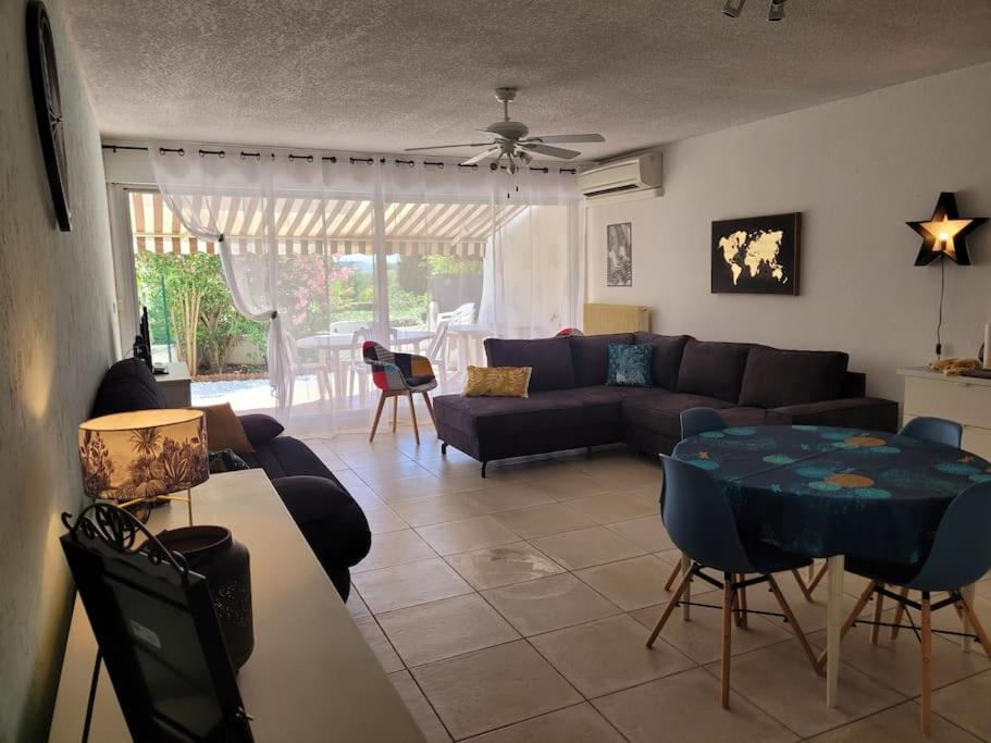 Spacieux rez de jardin vue sur port de plaisance, Le Grau-du-Roi ...