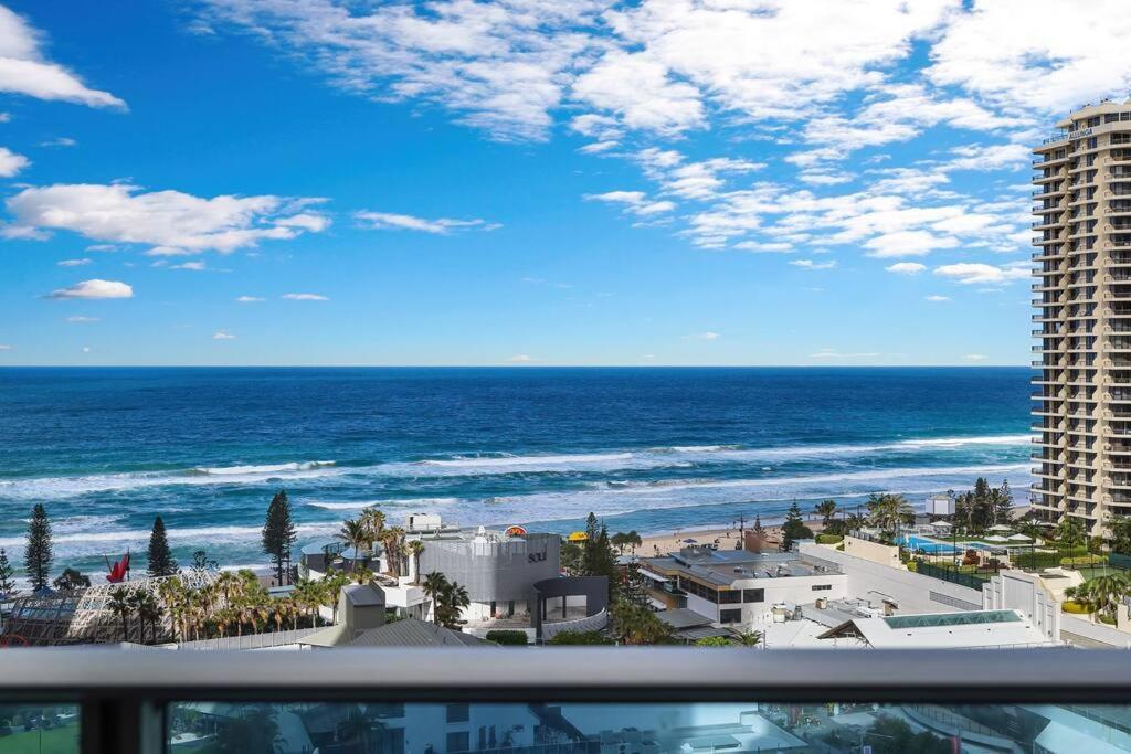 Paradise living at Hilton with stunning ocean view, Gold Coast ...