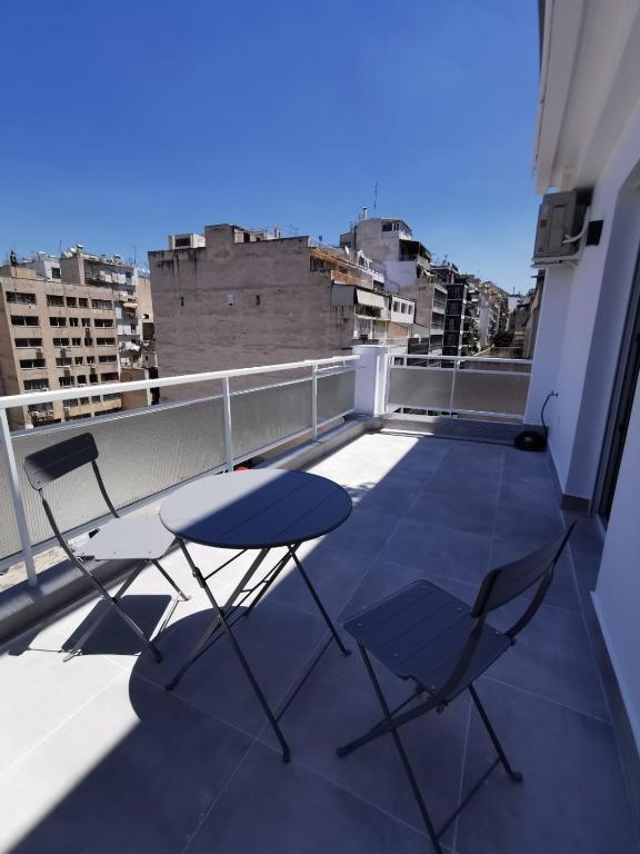 Ikarus, Athens (updated prices 2025)