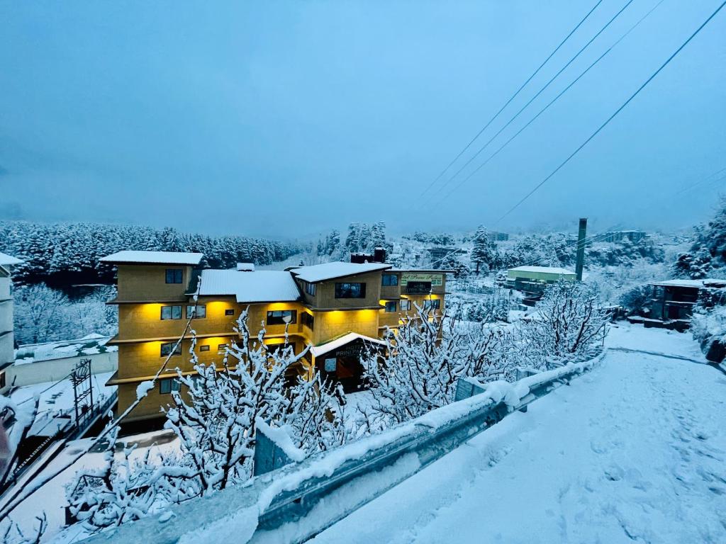 Hotel Prini Palace, Manali (tarifs actualisés, 2025)