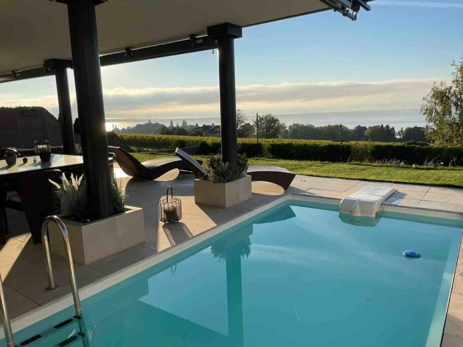 Appart 100m² à 10 min à pied de la plage de Rolle، Perroy (أسعار محدثة ...