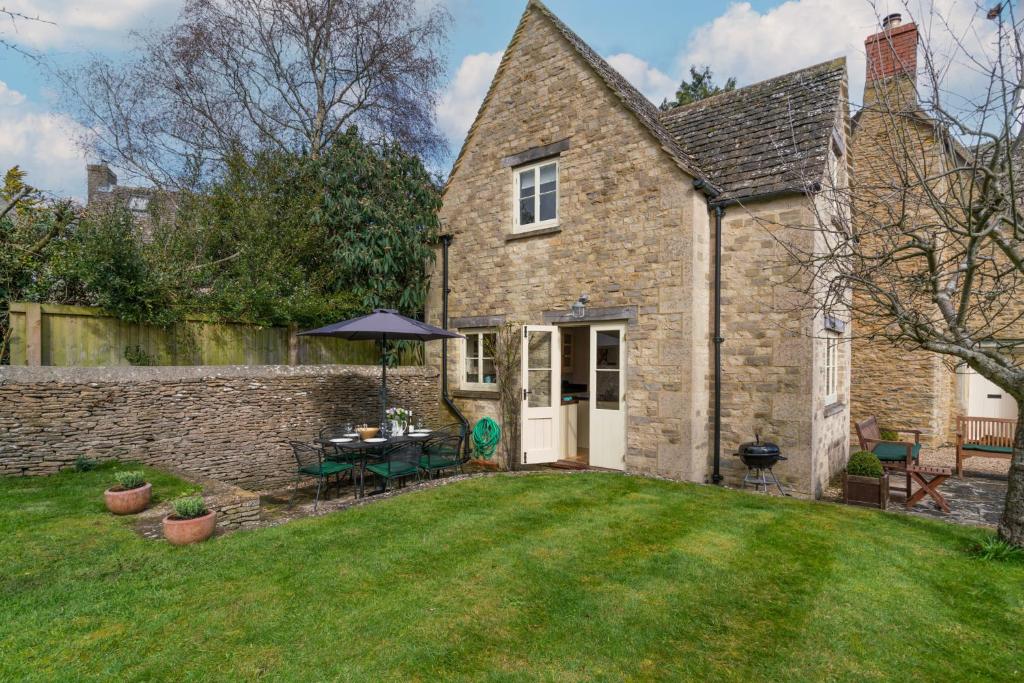 Peach Cottage, Poulton (updated prices 2024)