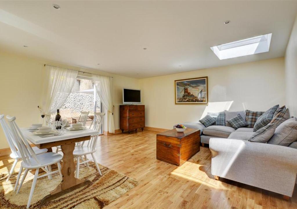 Rose Cottage, Stiffkey (updated prices 2024)